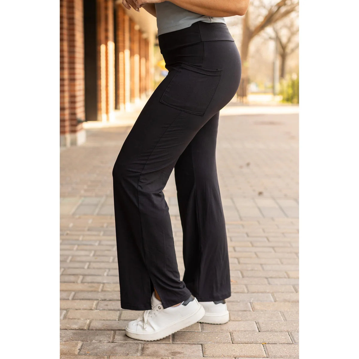 The Rachel Relaxed Fit Legging *Comfort Collection* – Arrow Boutique LLC